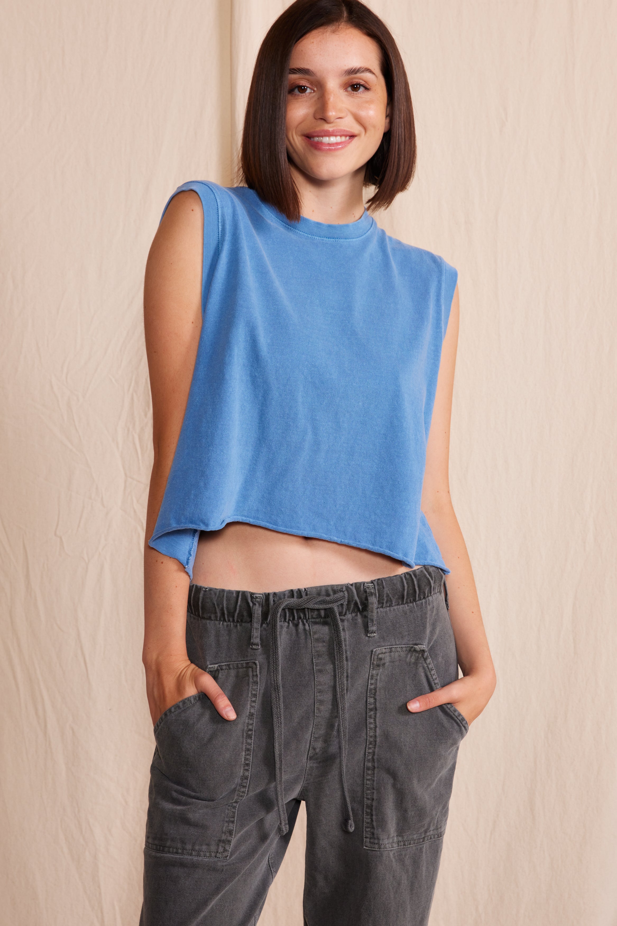 The Ana Tank in Vintage Black – Palms